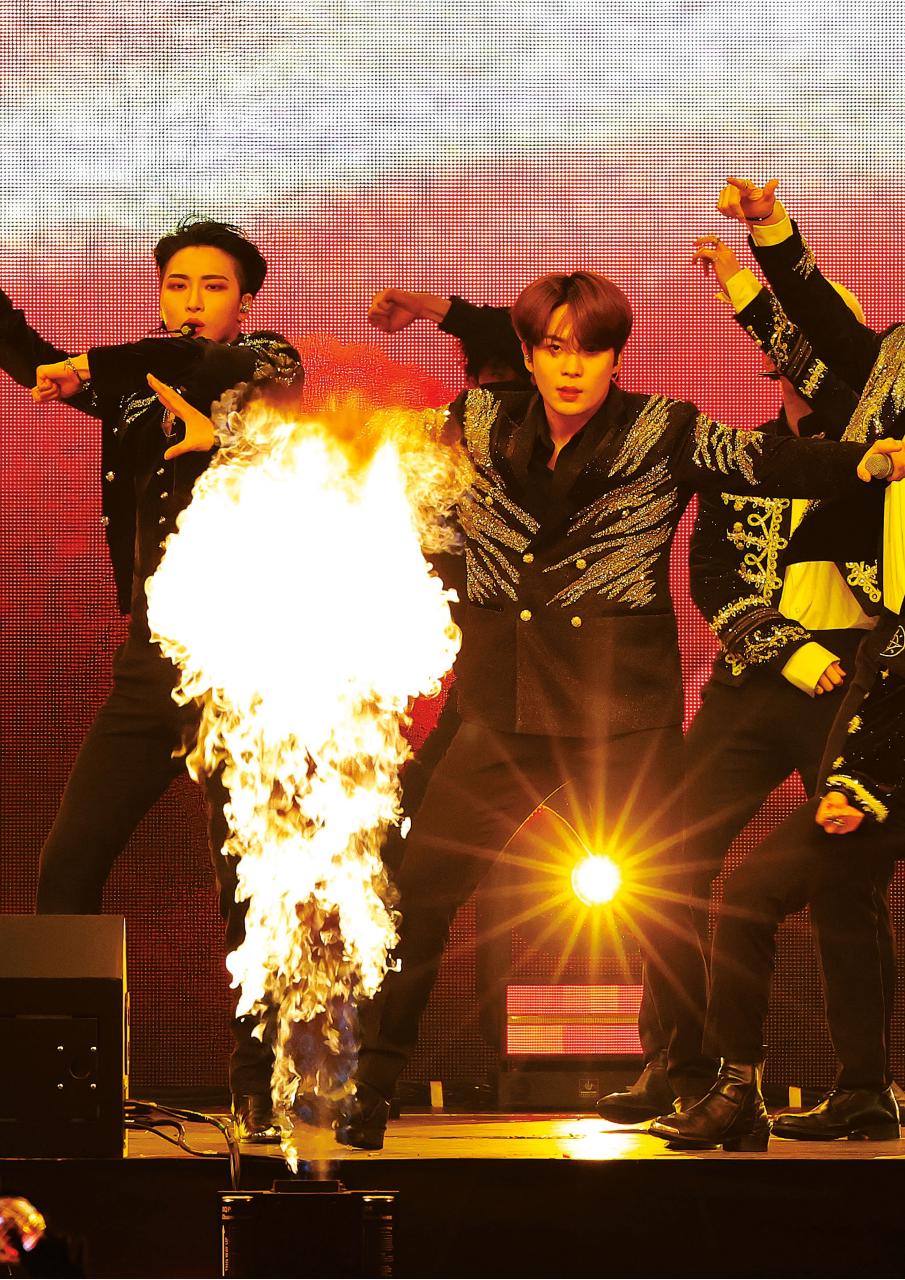 Music Magazine - Ultimate Fan's Guide to ATEEZ First Edition Back Issue